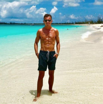 Federica Panicucci anche alle Bahamas e Marco Bacini mostra gli ...