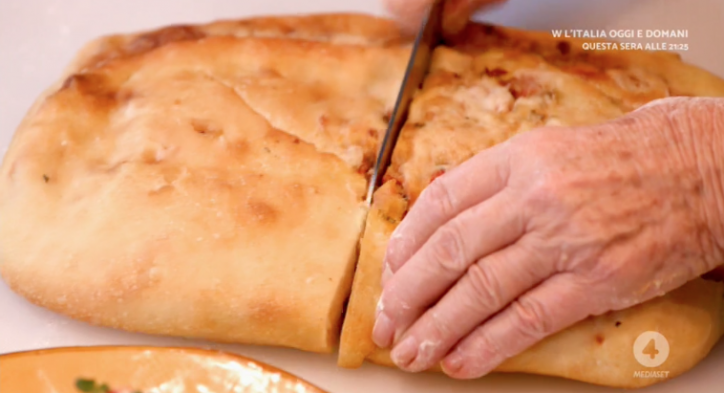 pizza rustica di anna moroni con i peperoni - Ultime Notizie Flash