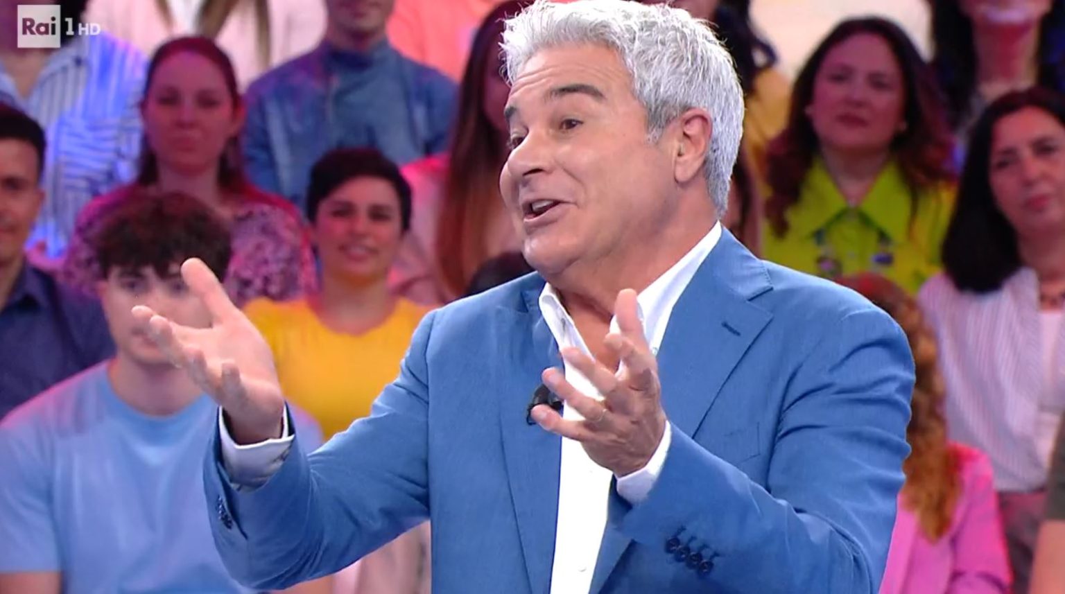 Pino Insegno arriva in prima serata e c'è il titolo del programma ...