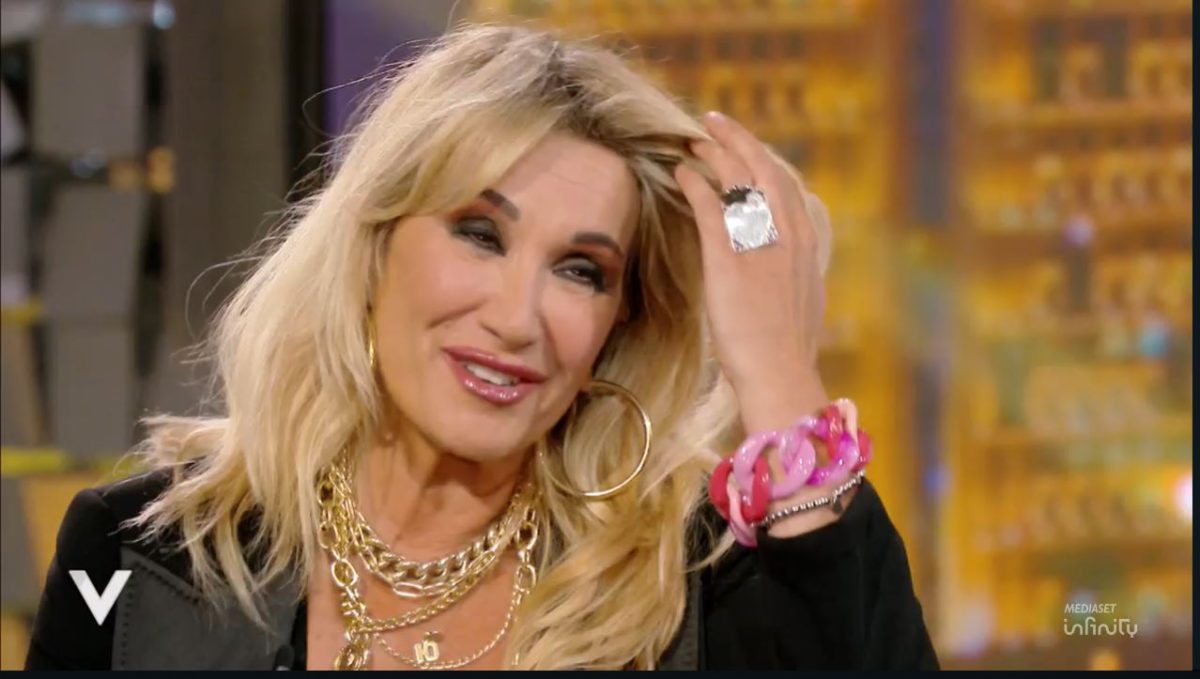 Simona Tagli delusa da Beatrice Luzzi le scrive una lettera avvelenata ...