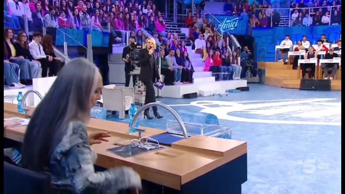 Il super spoiler di Maria de Filippi: Alessandra Celentano al dopo ...