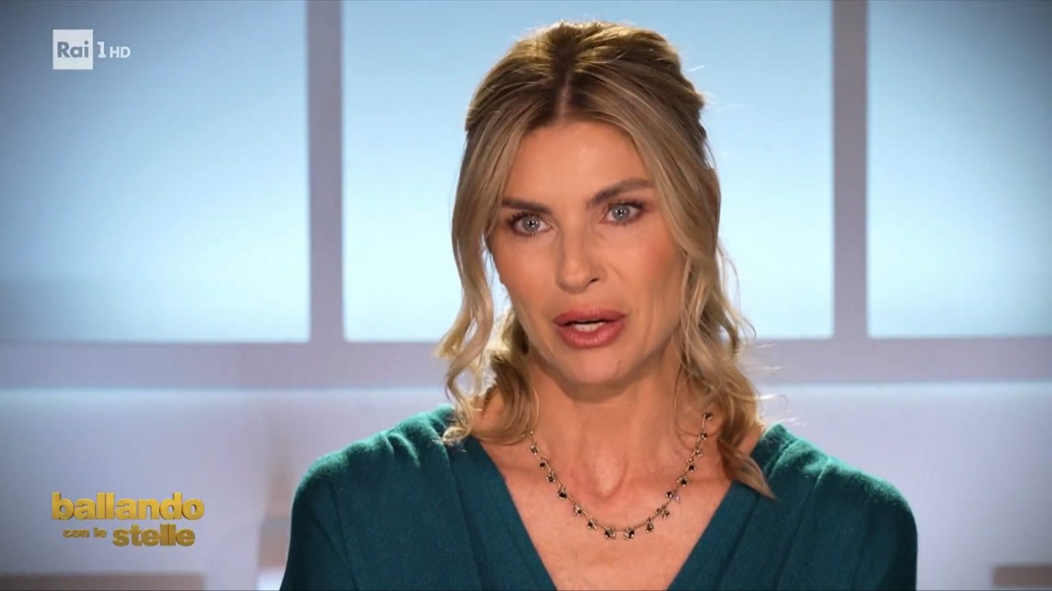 Martina Colombari pronta a dare fastidio a chi arriverà sul podio di ...