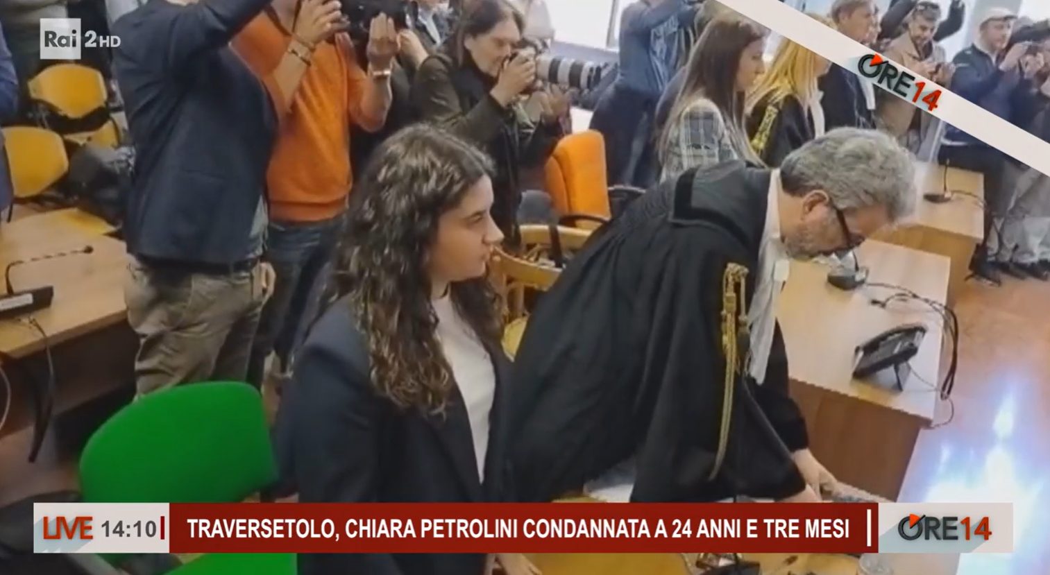 Chiara Petrolini è stata condannata a 24 anni e 3 mesi, assolta per la ...
