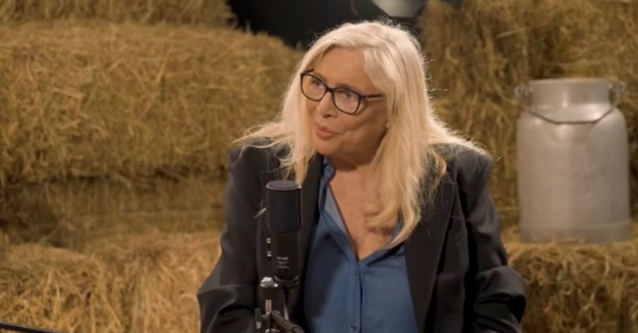 Mara Venier: "Sono rimasta incinta ma non sapevo come. Mi lavavo con il ...