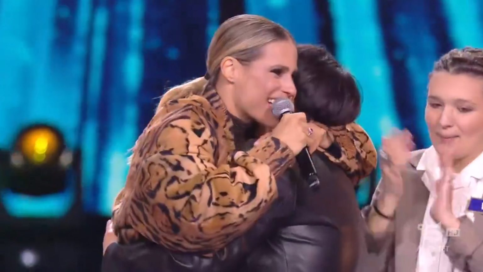 Canale 5 fa il bis di ascolti con il Super Karaoke di Michelle e La ...